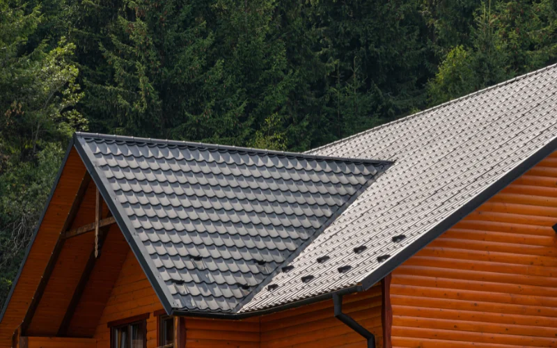 Aesthetic & Functional Benefits of Metal Roof Edging